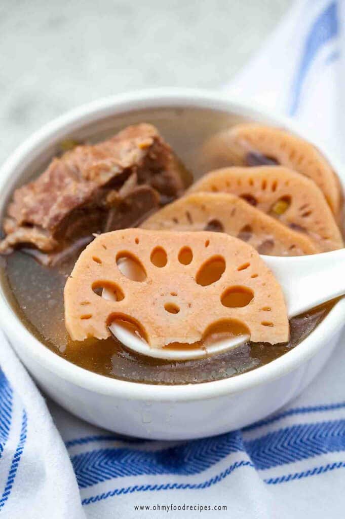 Lotus Root Pork Soup (蓮藕豬骨湯) - Oh My Food Recipes