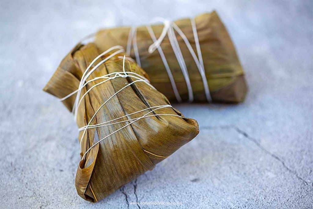 Zongzi: Savory Cantonese Sticky Rice Dumplings (鹹肉糭) - Oh My Food Recipes
