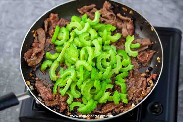 Beef with Bitter Melon (涼瓜炒牛肉) - Oh My Food Recipes