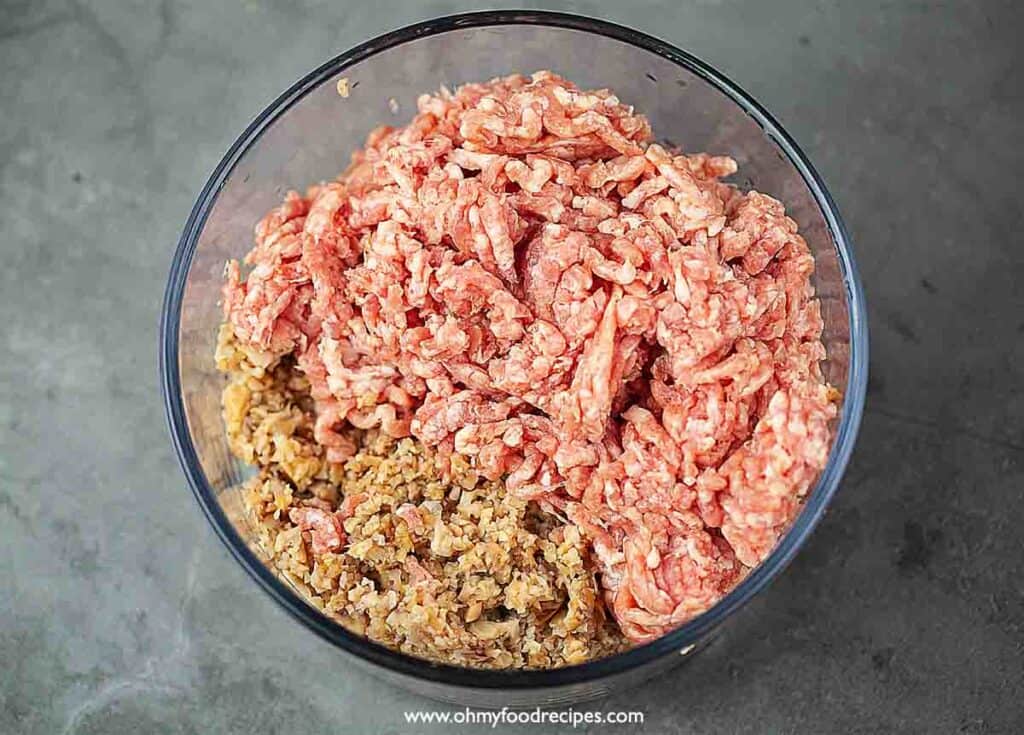 Chinese steamed minced pork (冬菇蒸肉餅) - Oh My Food Recipes