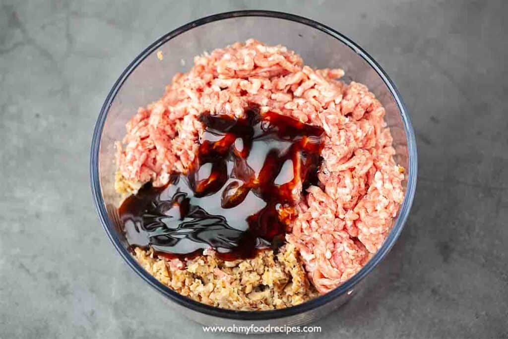 Chinese steamed minced pork (冬菇蒸肉餅) - Oh My Food Recipes