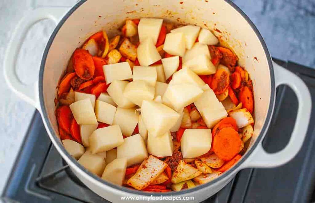 Chicken Massaman Curry - Oh My Food Recipes