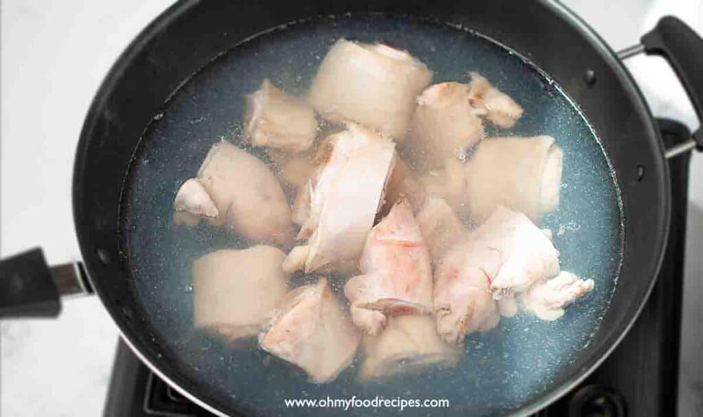 Pork Knuckles and Ginger Stew - Oh My Food Recipes