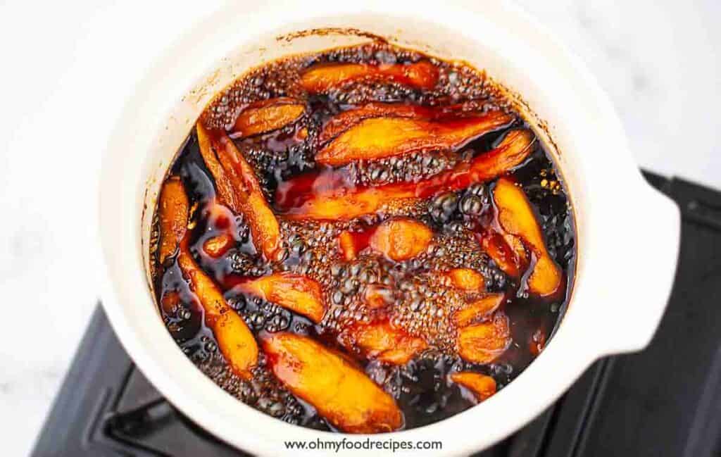 Pork Knuckles and Ginger Stew - Oh My Food Recipes