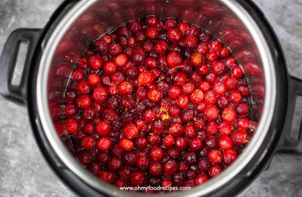 Homemade Cranberry Sauce for Festive Meals - Oh My Food Recipes